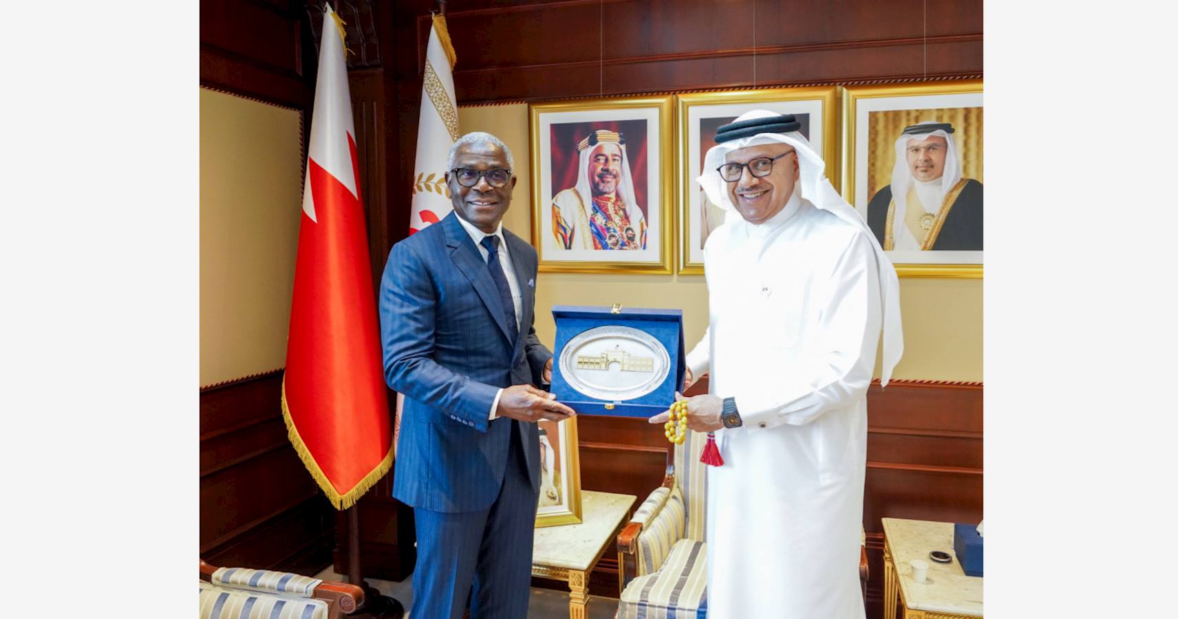 Foreign Minister receives Benin Ambassador to Bahrain