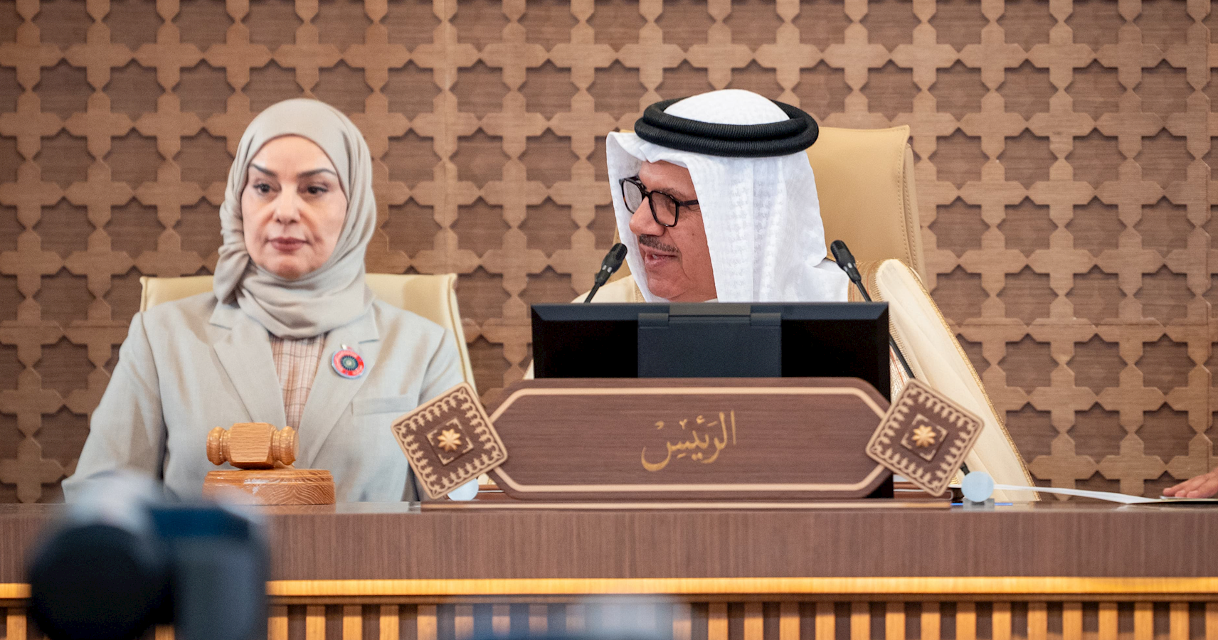 Foreign Minister chairs opening session of regular Arab summit ...