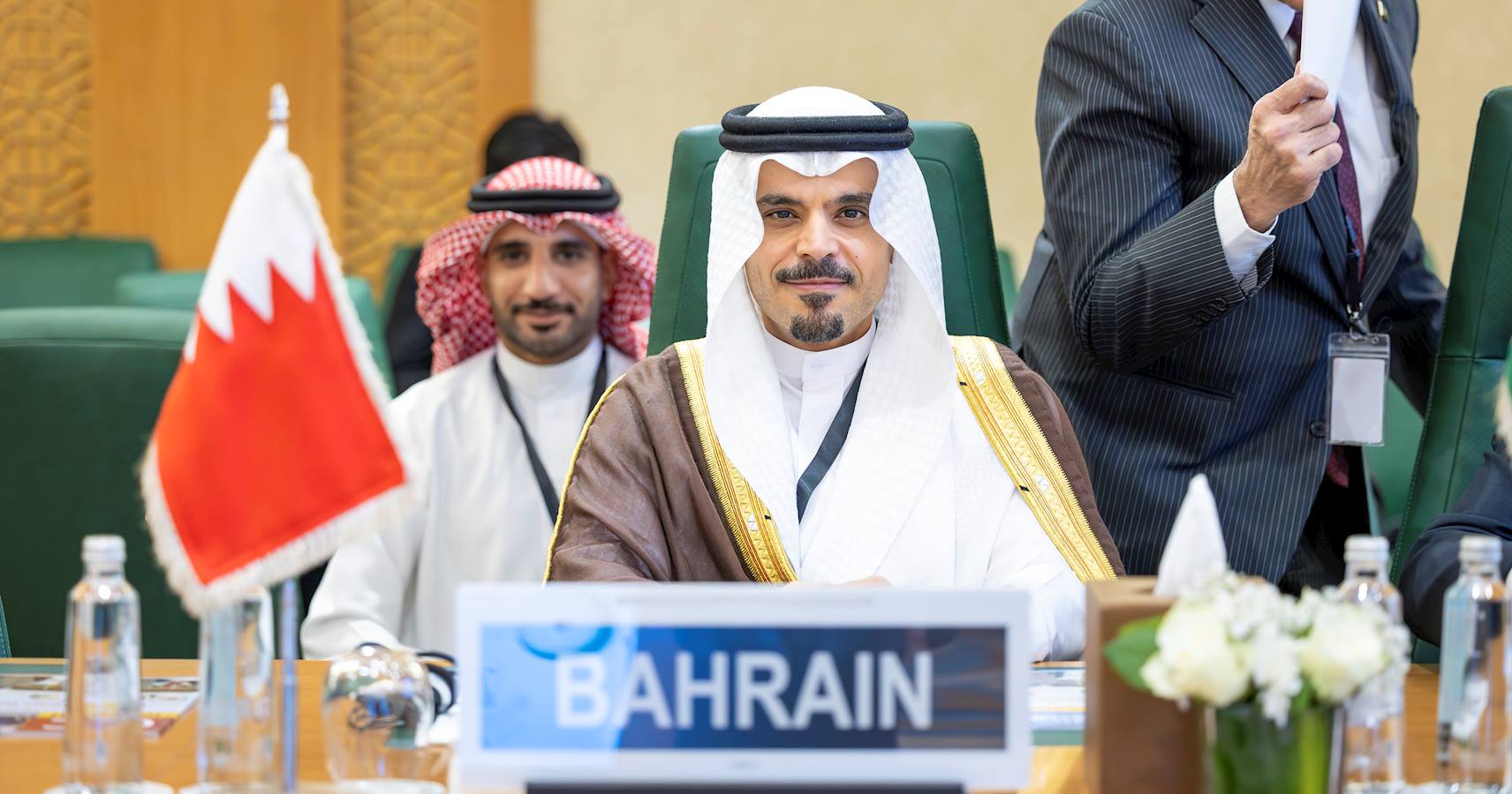Ambassador to Saudi Arabia leads Bahrain’s delegation at OIC session in ...
