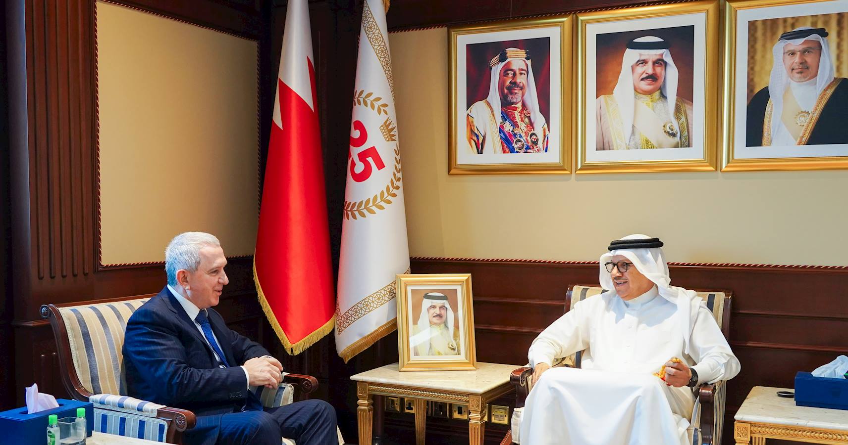Foreign Minister Receives Ambassador of Azerbaijan to Bahrain