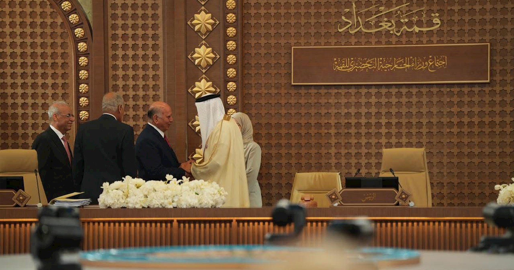 Foreign Minister chairs opening session of regular Arab summit ...
