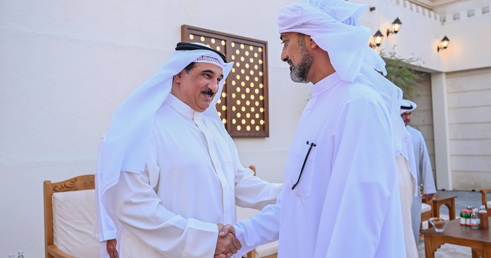 Ruler of Ajman receives Ambassador of Bahrain to UAE